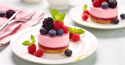 Десерти без випікання з малиною як приготувати тістечка баваруа — Шуба