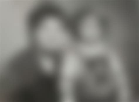 Моя дорогая и любимая мамочка поздравляю тебя с Днем матери Пусть