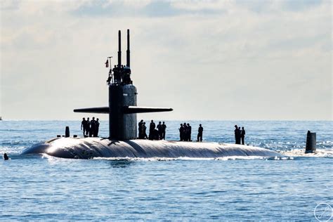 Los Angeles Class Flight Ii Vls Nuclear Powered Attack Submarine Uss Newport News Ssn 750