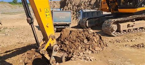 Excavators Object Detection Dataset And Pre Trained Model By Nakeeb