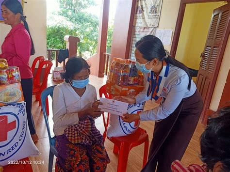 ប្រជាពលរដ្ឋងាយរងគ្រោះចំនួន៦គ្រួសារ នៅក្នុងឃុំចាន់មូល ស្រុកមេមត់