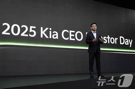 기아 하이브리드로 전기차 캐즘 파고 넘는다판매목표 상향