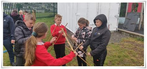 Class 4 Den Building