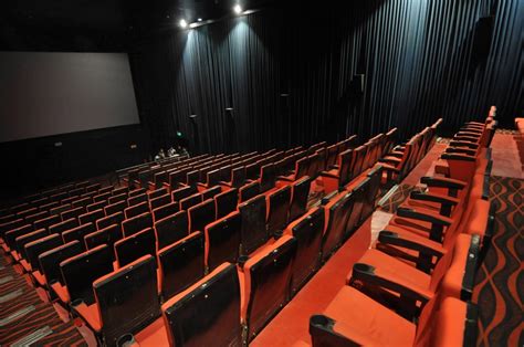 Redes De Cinema Oferecem Ingressos A R10 Para Atrair Público