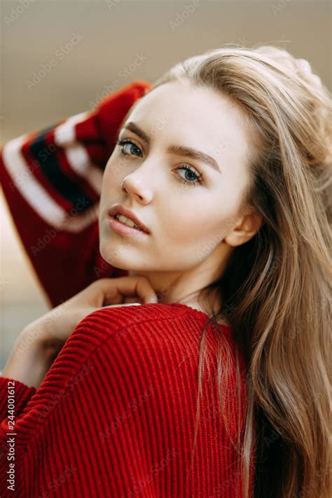 Cute Russian Girl Telegraph