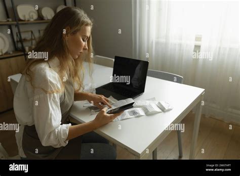 Checks And Balance Hi Res Stock Photography And Images Alamy