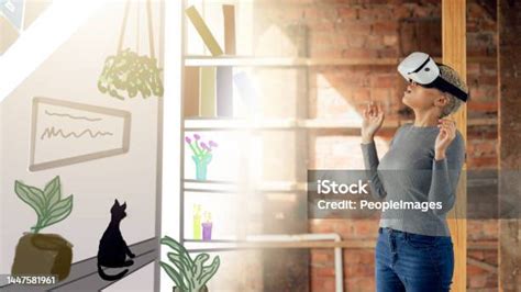 Vr 3d 가상 현실 예술 또는 고양이와 식물이 있는 사이버 세계의 미래적이고 흑인 여성 와우 미래 기술 앱 또는 메타버스 Ai 또는 디지털 헤드셋의 예술적 게임