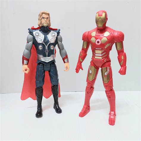 หุ่น กัปตันอเมริกา ไอรอนแมน สูง 26 ซม มีไฟที่หน้าอก แพ็คคู่ขาย งานโมเดล ถูกใจ ราคาถูก สุดคุ้ม