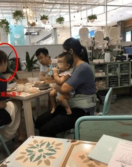 鄢颇罕见晒与妻子合照庆祝结婚四周年妻子身份首度曝光 李呈媛 生活 李小冉