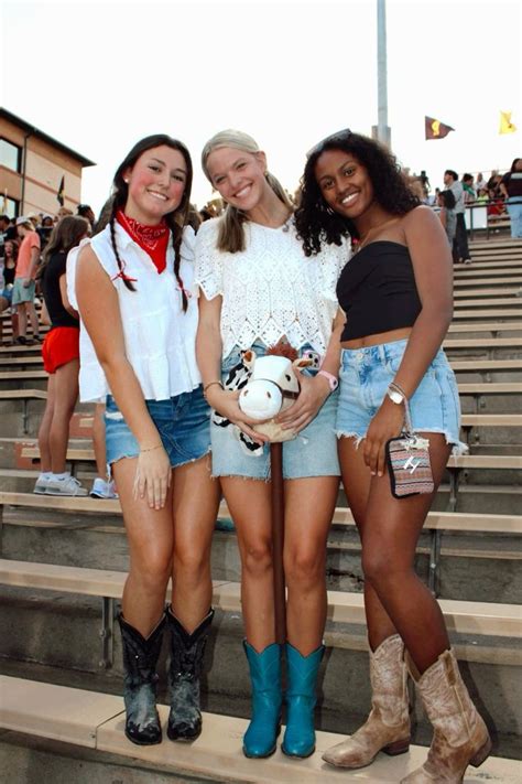 Western Country Themed Fnl 🤠🐴🇺🇸🏈 In 2025 Country Outfits Women