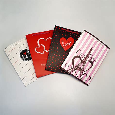 قیمت و خرید گل رز جاودان مدل موزیکال ز جان خوشتر اگر باشد تو آنی