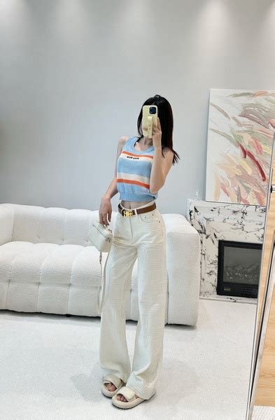 Джинсы Женский Miu Miu белый Деним размер 42 Молния Пуговицы Вышивка Китай На любой сезон