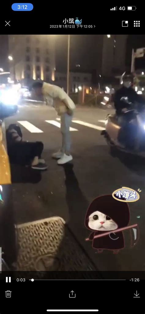 飛踹司機！不滿計程車硬切載客 賓士男開槍射破車窗 社會 三立新聞網 Setncom
