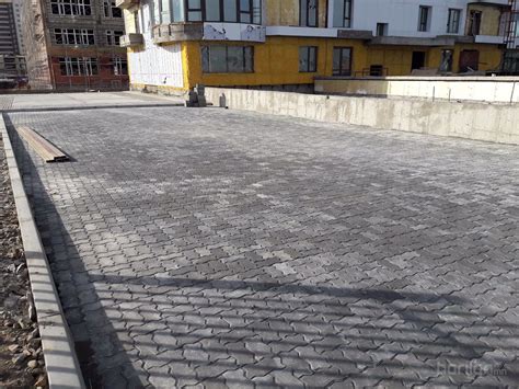 Явган замын хавтан