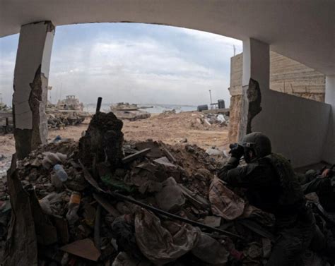 Израелската армија презеде оперативна контрола над пристаништето во Газа