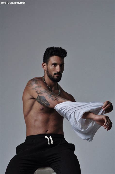 Roi Kanner Male Models Galleries