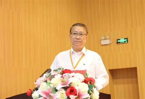 勠力同心 砥砺前行 我校隆重召开第一届教职工代表大会暨工会会员代表大会第五次会议 新闻页 校园新闻