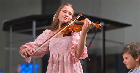 15 Year Old Violinist Performs Uplifting Rendition Of In Christ Alone