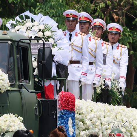 Teng ຮ່ວມສົ່ງ ພະນະທ່ານ ພົນເອກ ຄໍາໄຕ ສີພັນດອນ ເປັນຄັ້ງສຸດທ້າຍ ຂໍໃຫ້ທ່ານໄປສູ່ສຸຂະຕິ 7 ເມສາ