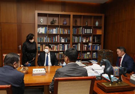 Ерөнхийлөгч Х Баттулга Засгийн газрын гишүүдийг хүлээн авч уулзлаа