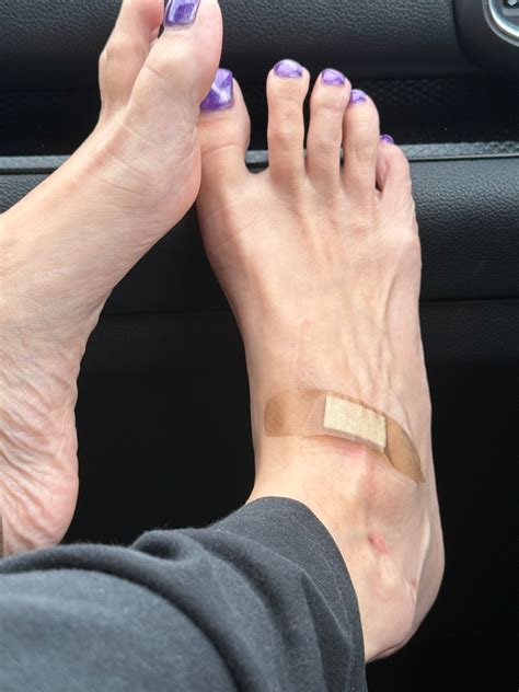 Bratty Goddess Tickle S Feet