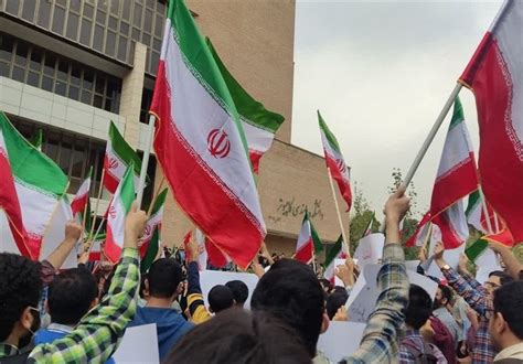 اعتراض دانشجویان به حرمت شکنی در دانشگاه صنعتی شریف تسنیم