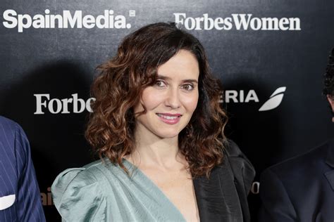 Polònia Parodia A Ayuso Con Una Versión De Zorra Y ésta Responde