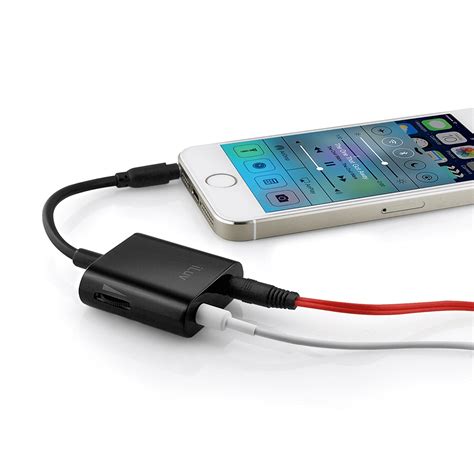 ILuv 2 Way Splitter Adapter With Independent Volume Control InMotion