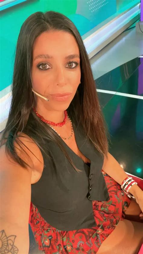 Quién Es Pochi La Creadora De Gossipeame Que Hace Temblar A La Farándula Argentina Ohlalá