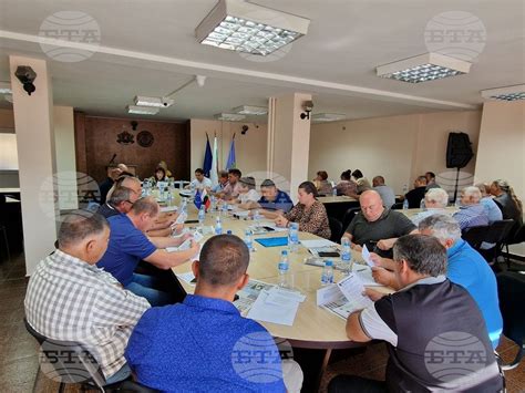 За създаване на Общинско предприятие „Стопански дейности” и произвеждане не местен референдум