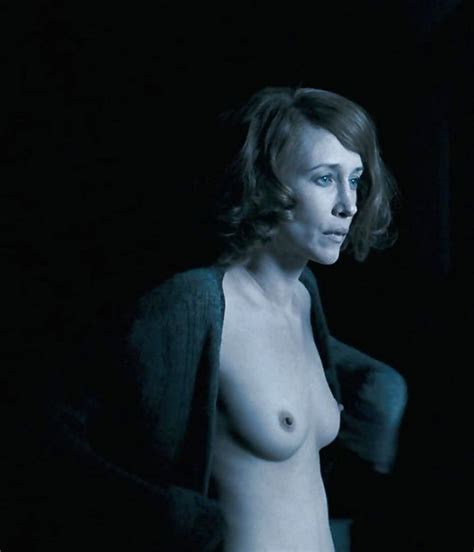 Vera Farmiga Faradenza