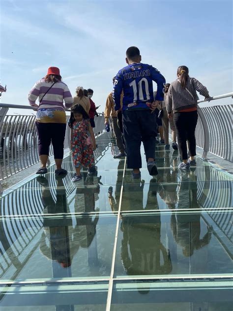 เที่ยววัดหงษ์ทอง บางปะกง สะพานกระจกกลางทะเลแห่งแรก เตรียมเช็กอิน ห้ามพลาด