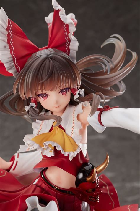 Touhou Project Eternal Shrine Maiden Reimu Hakurei 16 Scale Figure