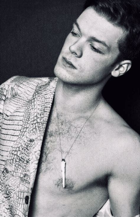 Cameronmonaghan Is Photogenic And Hot Cameron Monaghan Cameron Shameless Mickey And Ian