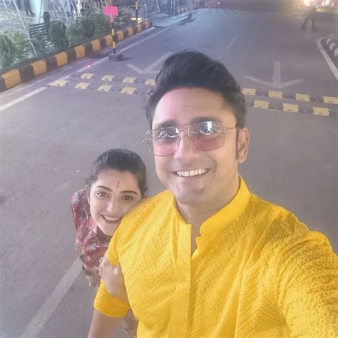 অভিনেতা রুবেলের সঙ্গে সুন্দর মুহূর্তের ছবি পোস্ট শ্বেতার ভাইরাল ছবি Latest Photoshoot Of