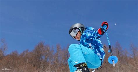 Saj Instructor Ski Small Class Lesson In Kamui Ski Links Round Way