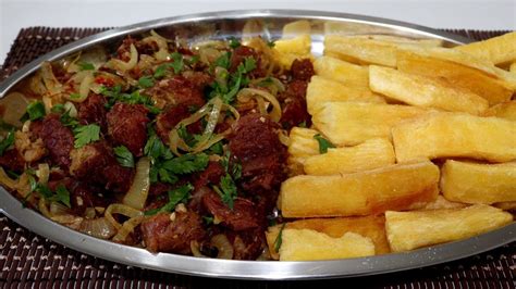 Carne Seca Acebolada Com Mandioca Frita TÃo Gostoso Que NÃo Vai Sobrar Nada Carne Seca Com
