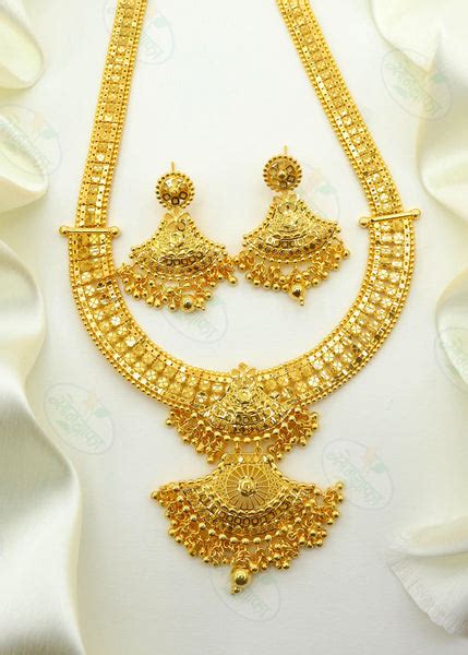 Glossy Golden Necklace Sonchafa