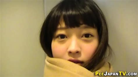 Asian Teen Pee And Sniff Eporner