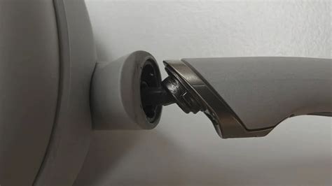 Not Again Sonys Wh 1000xm6 Hinge Shows Signs Of Cracking Android Authority