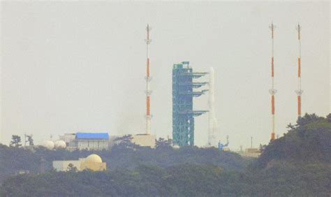 기립장치 제거된 누리호