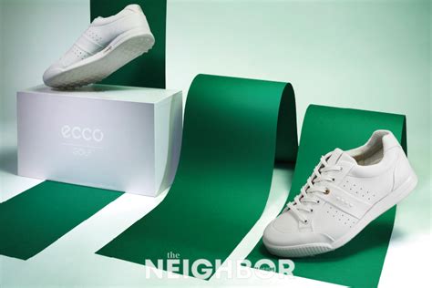 안정적인 착용감과 균형감을 선사하는 하이브리드 골프화