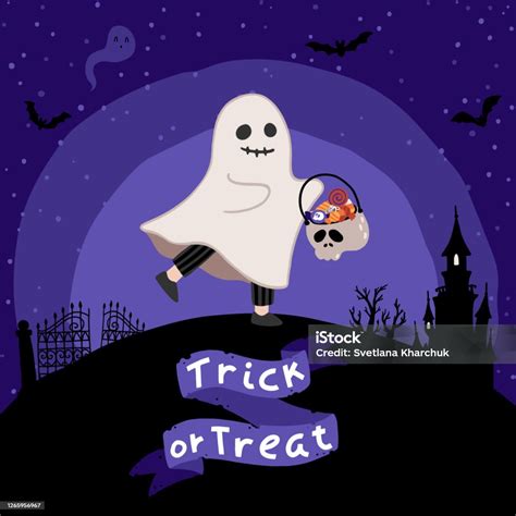 할로윈 키즈 의상 파티 과자 양동이가 달린 유령 의상을 입은 아이 밤 하늘 배경 실루엣 마법 성 만화 손으로 그린 스타일로 귀여운 유치한 일러스트 글자 Carnival에