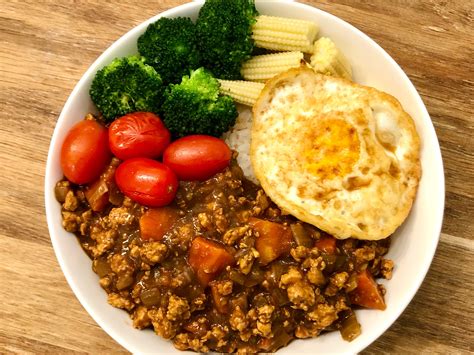 咖哩雞肉醬飯低卡雞胸肉減醣版 by Sally Liu 莎莉的小餐桌 愛料理