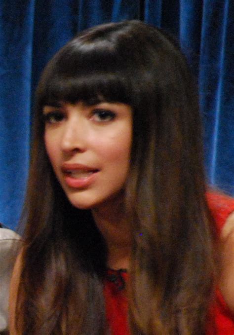 Hannah Simone Net Worth Updated 2026 Cine Net Worth