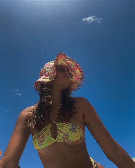 Model Crush Gizele Oliveira Beach Bikini