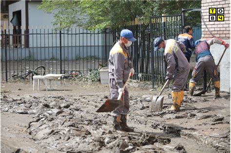 Хөрсний усны нэвчилтгүй байрнуудын лаг шаврыг цэвэрлэж дуусгана