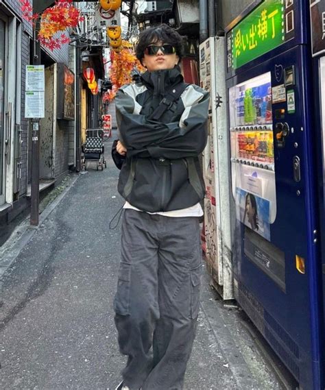 Pin By Alex On Outfit Ideas Mens Outfits Korean Street Fashion Men Cool Outfits For Men