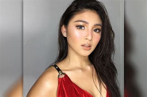 Look Nadine Turns Heads With Thigh High Slit Dress Abs Cbn News