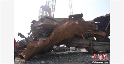 长江航道部门成功打捞枝江水道历史沉船腾讯新闻